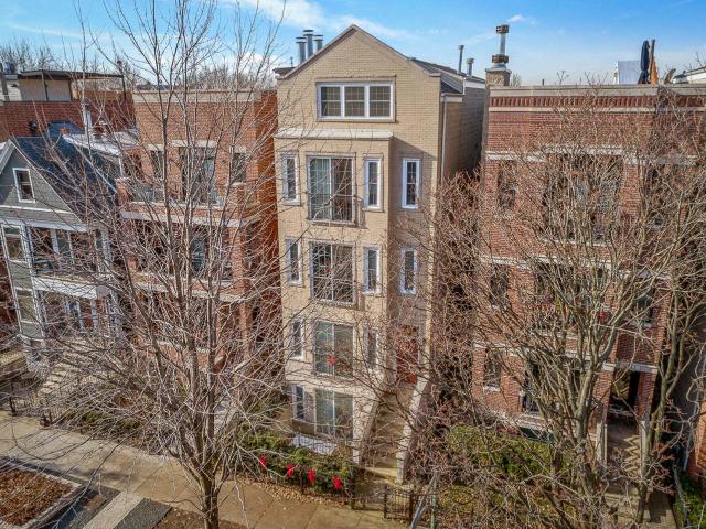 2 BR, 2 BA Apartment 2710 North Wayne Avenue Unit 2710 2, Chicago, IL 60614