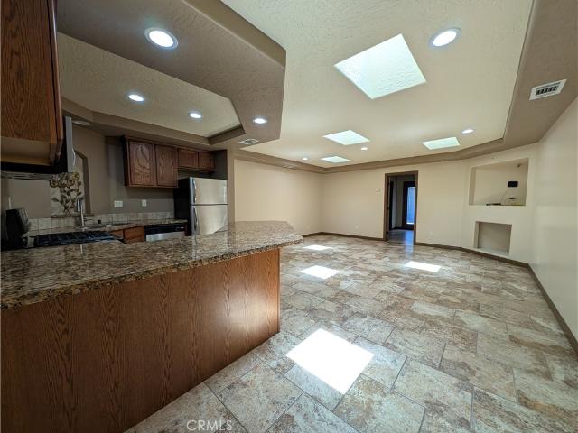 2 BR, 2 BA Apartment 27160 Vista Road, Helendale, CA 92342
