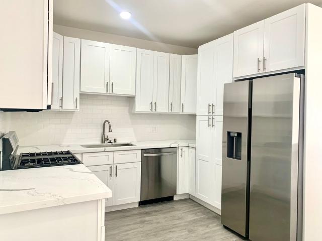 2 BR, 2 BA Apartment 2724 Abbot Kinney Boulevard Unit 315, Venice, CA 90291