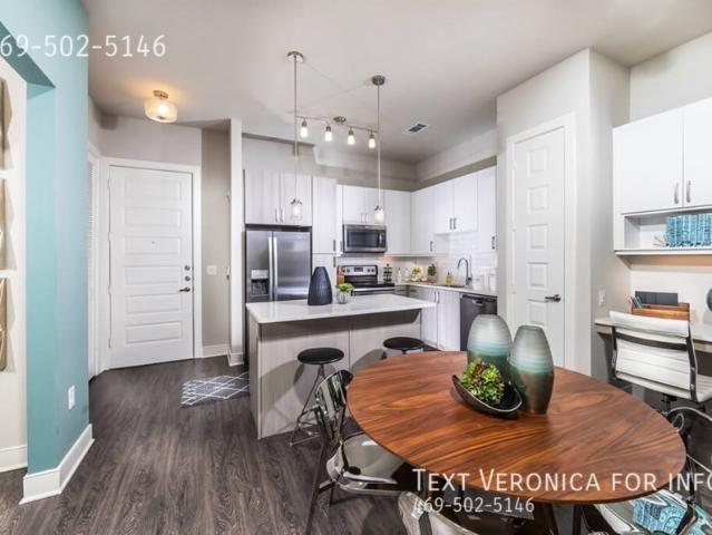 2 BR, 2 BA Apartment 2727 Inwood Rd, Dallas, TX 75235