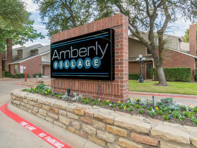 2 BR, 2 BA Apartment 2735 North Garland Avenue Unit 112, Garland, TX 75040
