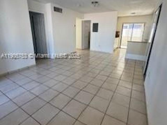2 BR, 2 BA Apartment 2740 West 63rd Street, Hialeah, FL 33016