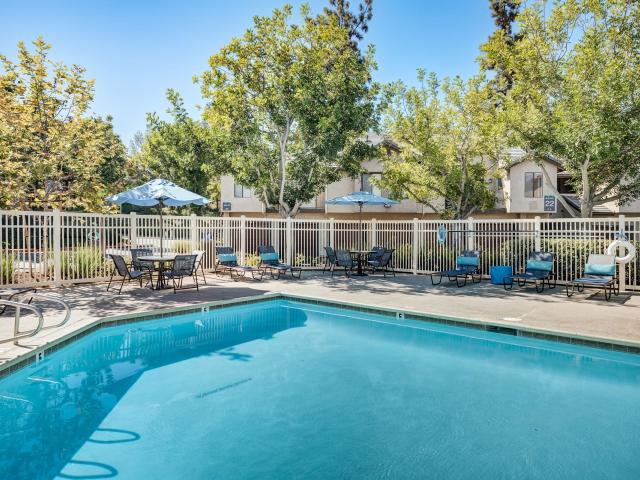 2 BR, 2 BA Apartment 27444 Camden Unit 13N, Mission Viejo, CA 92692