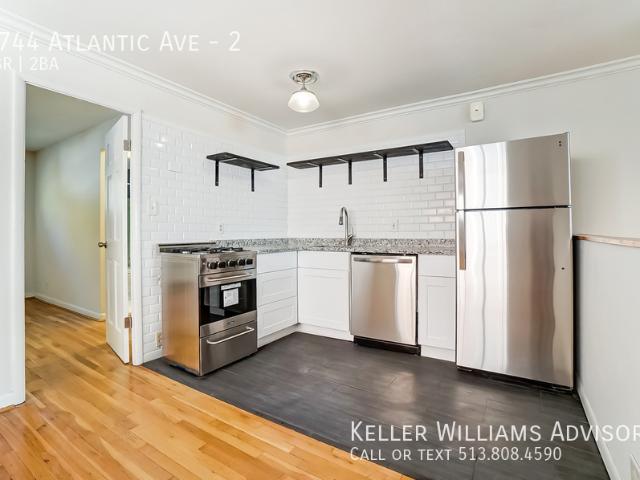 2 BR, 2 BA Apartment 2744 Atlantic Ave, Cincinnati, OH 45209