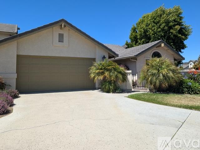 2 BR, 2 BA Apartment 274 Tempus Cir, Arroyo Grande, CA 93420