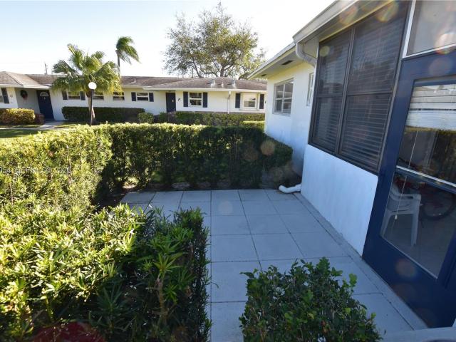 2 BR, 2 BA Apartment 2750 Emory Drive West, West Palm Beach, FL 33415