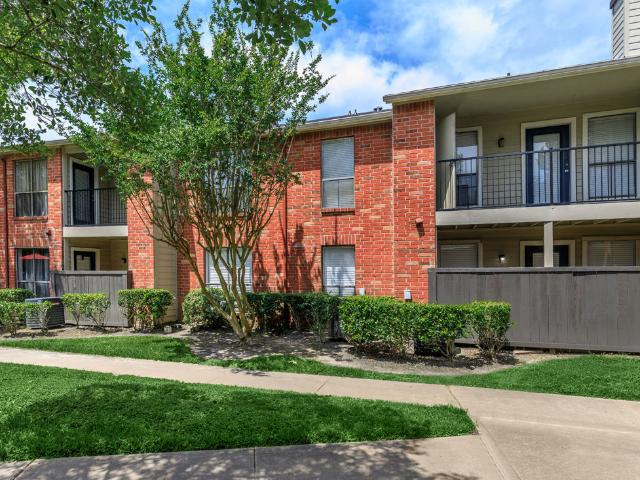 2 BR, 2 BA Apartment 2750 FM 518 Unit 0406, League City, TX 77573