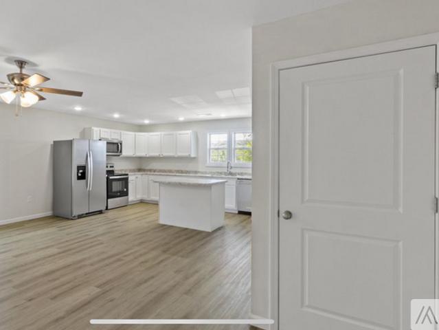 2 BR, 2 BA Apartment 275 Broadway Street, Unit A, Irvine, KY 40336