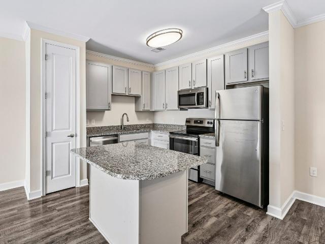 2 BR, 2 BA Apartment 2778 2nd Street Northeast Unit 2770 208, Hickory, NC 28601