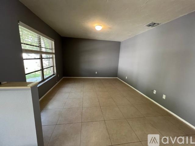 2 BR, 2 BA Apartment 2781 Dueby Street, Sarasota, FL 34231