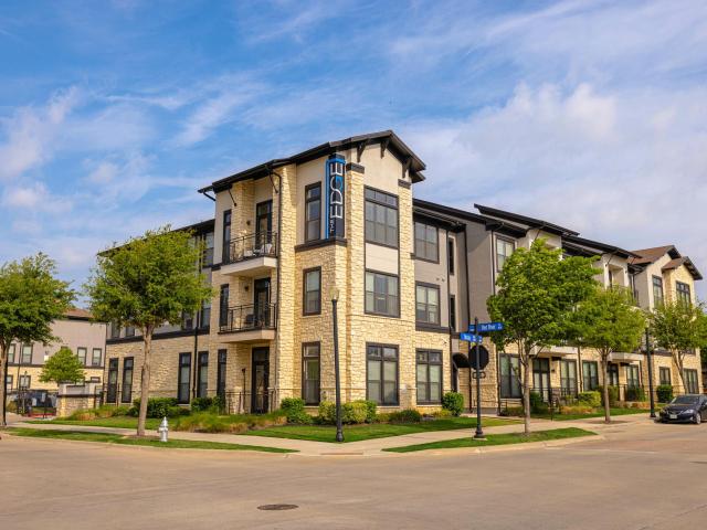 2 BR, 2 BA Apartment 2801 Brazos Blvd Unit 6 6305, Euless, TX 76039