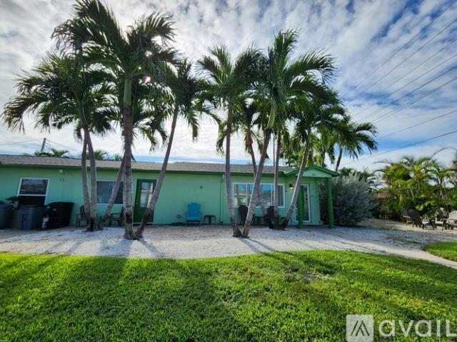 2 BR, 2 BA Apartment 280 72nd Avenue, St. Pete Beach, FL 33706