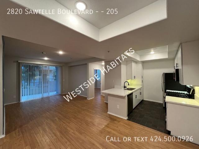 2 BR, 2 BA Apartment 2820 Sawtelle Boulevard, Los Angeles, CA 90064