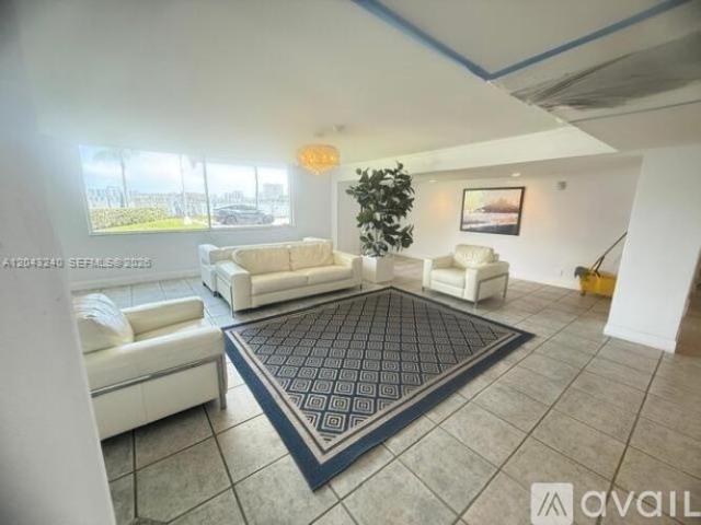 2 BR, 2 BA Apartment 2821 N Miami Beach Blvd, Unit 2c, North Miami Beach, FL 33160