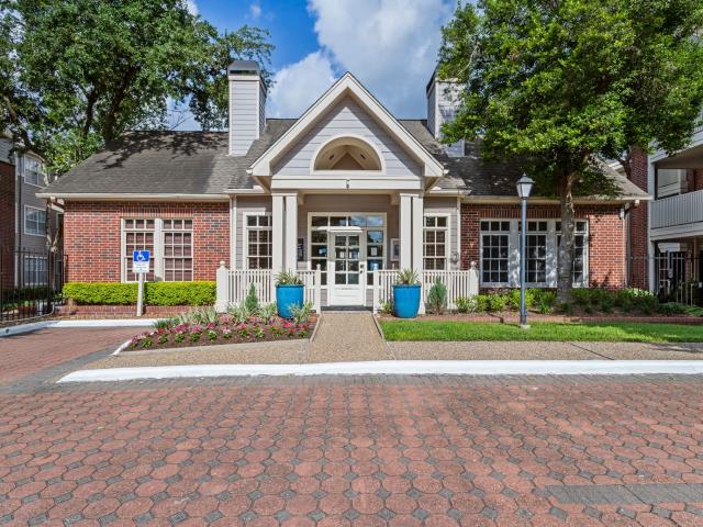 2 BR, 2 BA Apartment 2828 Greenbriar Drive Unit 94, Houston, TX 77098