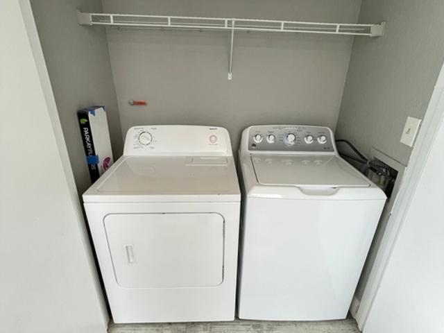 2 BR, 2 BA Apartment 2831 N Oakland Forest Dr, Unit 101, Oakland Park, FL 33309