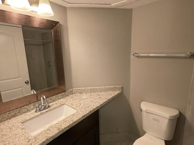 2 BR, 2 BA Apartment 2831 N Oakland Forest Dr, Fort Lauderdale, FL 33309