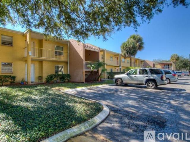 2 BR, 2 BA Apartment 2835 Somerset Park Drive, Unit 204, Tampa, FL 33613