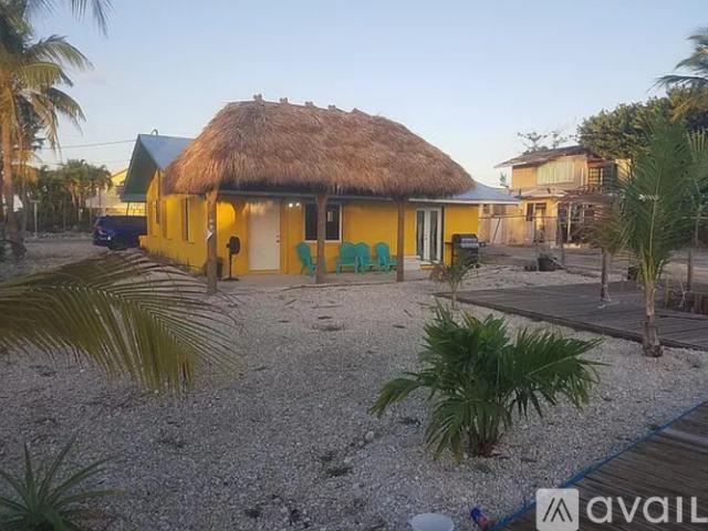 2 BR, 2 BA Apartment 28441 Meyer Avenue, Summerland Key, FL 33042