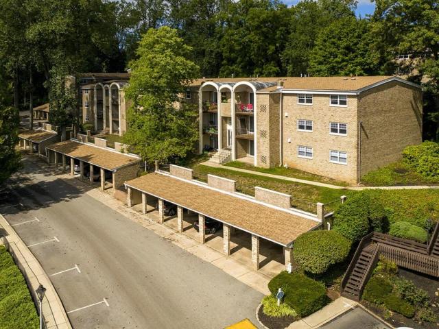2 BR, 2 BA Apartment 284 Iven Avenue Unit 1A, Wayne, PA 19087