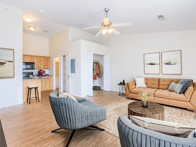 2 BR, 2 BA Apartment 2861 S Nettleton Ave Unit 408, Springfield, MO 65807