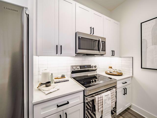 2 BR, 2 BA Apartment 2901 Cityplace West Boulevard Unit 327, Dallas, TX 75204