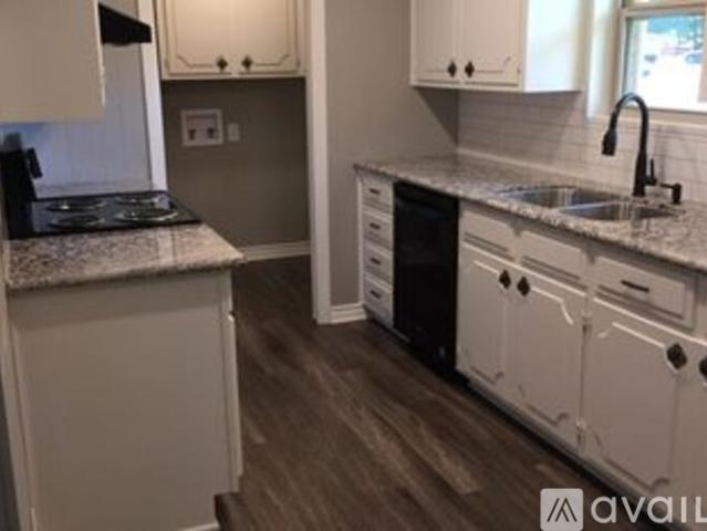2 BR, 2 BA Apartment 2905 Greenhills Drive, Unit 2905, Kilgore, TX 75662