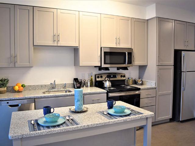 2 BR, 2 BA Apartment 2910 S Glebe Road Unit 524, Arlington, VA 22206