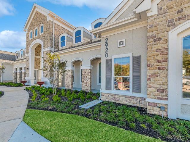 2 BR, 2 BA Apartment 2920 Oak Road Unit 1001, Pearland, TX 77584