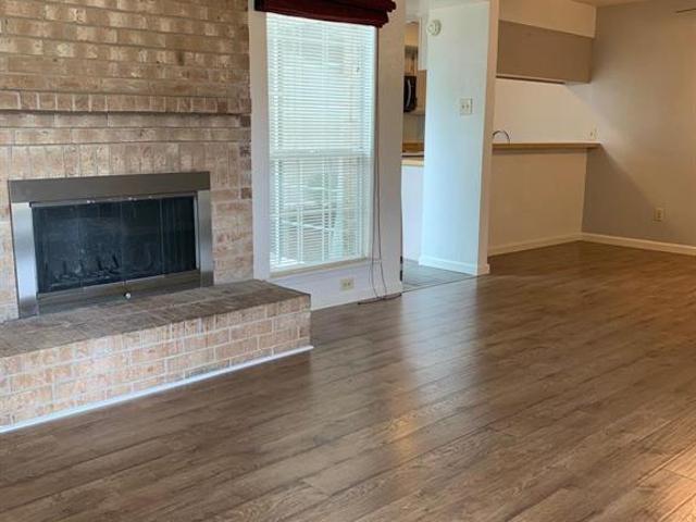 2 BR, 2 BA Apartment 2929 Pegasus Drive, Garland, TX 75044