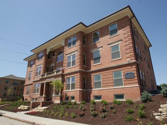 2 BR, 2 BA Apartment 2934 Leavenworth Street Unit Unit 202 B1400, Omaha, NE 68105