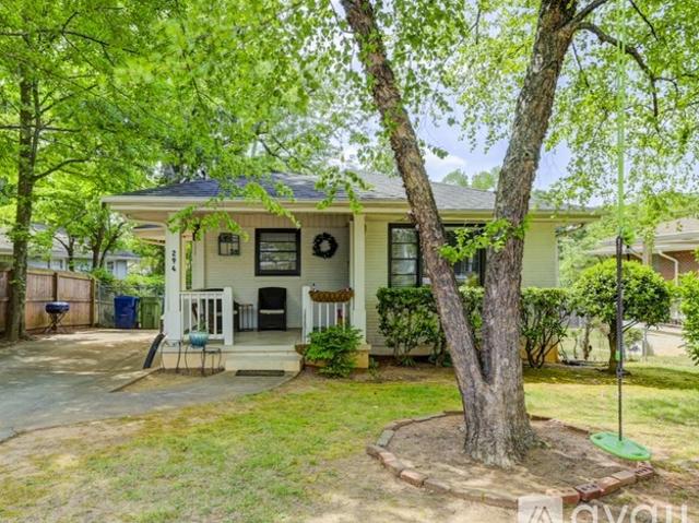 2 BR, 2 BA Apartment 294 Leland Terrace Northeast, Atlanta, GA 30317