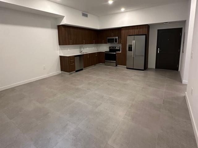 2 BR, 2 BA Apartment 2001 Hollywood Blvd, Unit 538, Hollywood, FL 33020