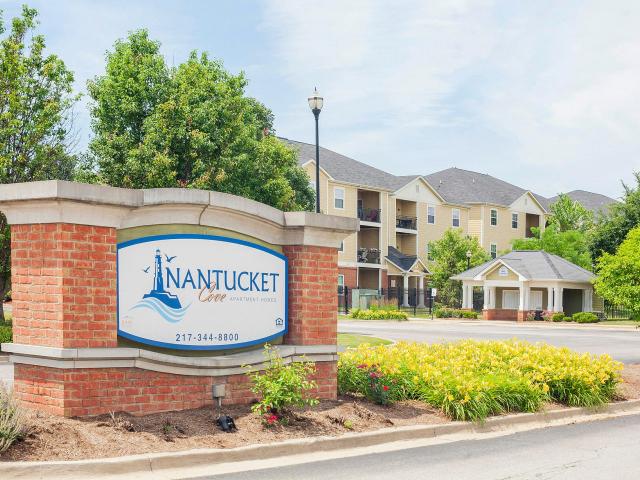 2 BR, 2 BA Apartment 2001 Moreland Boulevard Unit 306, Champaign, IL 61822