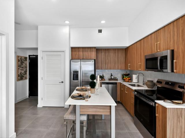 2 BR, 2 BA Apartment 2001 Van Buren Street Unit 555, Hollywood, FL 33020