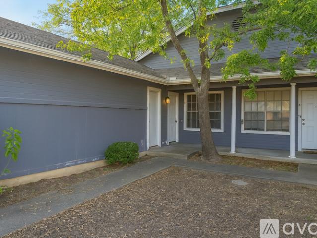 2 BR, 2 BA Apartment 2009 Leeann Dr, Unit A, Austin, TX 78758