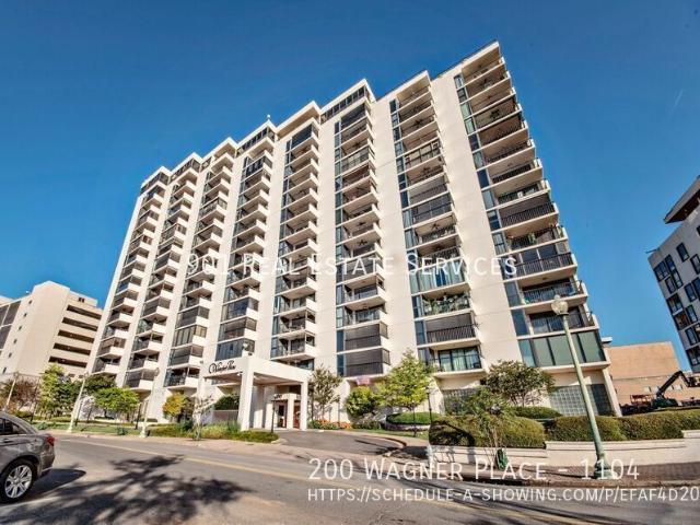 2 BR, 2 BA Apartment 200 Wagner Place, Memphis, TN 38103