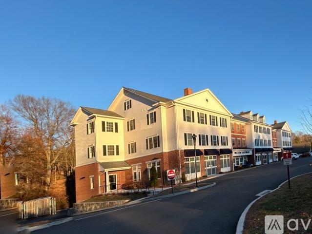 2 BR, 2 BA Apartment 200 Danbury Road, Unit 2206, Wilton, CT 06897