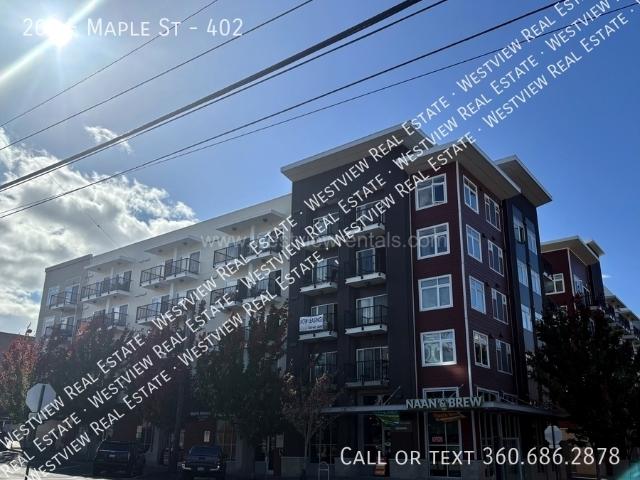 2 BR, 2 BA Apartment 200 E Maple St, Bellingham, WA 98225