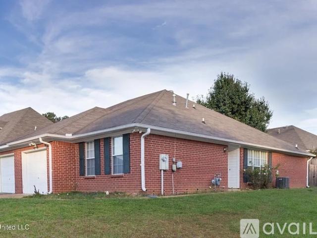 2 BR, 2 BA Apartment 200 Kings Ridge Cove, Brandon, MS 39047