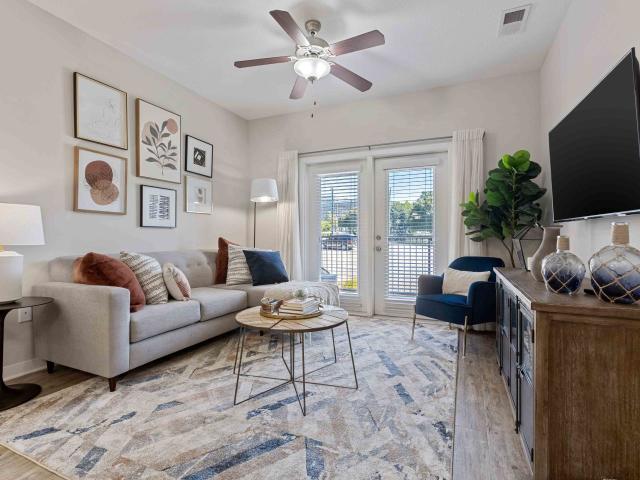 2 BR, 2 BA Apartment 200 South Academy Street Unit 1104, Greenville, SC 29601