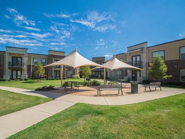 2 BR, 2 BA Apartment 2010 South Corinth Street Unit 2 2213, Denton, TX 76210