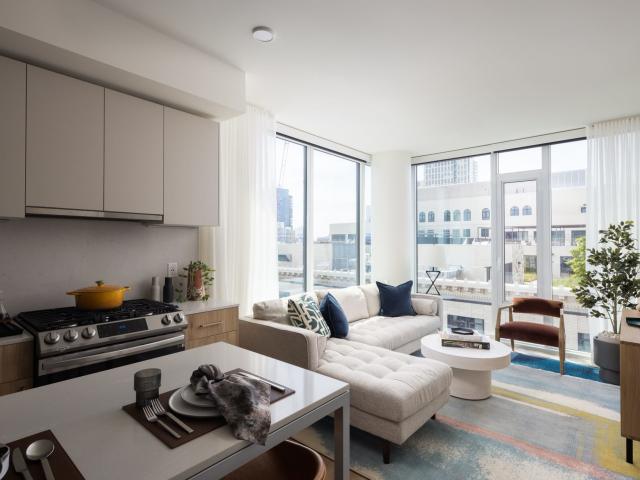2 BR, 2 BA Apartment 2016 Telegraph Ave. Unit 1302, Oakland, CA 94612