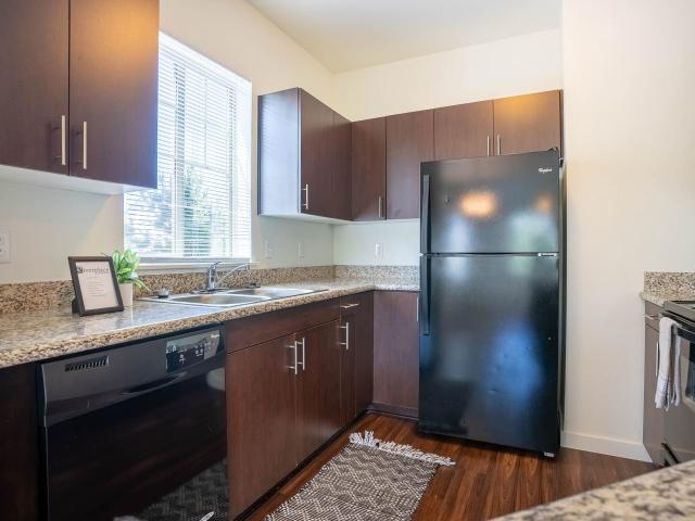 2 BR, 2 BA Apartment 201 Deann Dr Unit 237 09, Independence, OR 97351