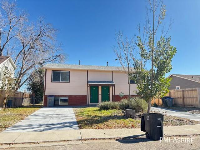2 BR, 2 BA Apartment 2024 2026 Lincoln St, Longmont, CO 80501