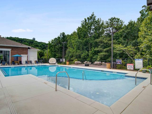 2 BR, 2 BA Apartment 2025 Barrett Lakes Blvd NW Unit 4212, Kennesaw, GA 30144