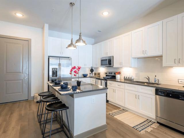 2 BR, 2 BA Apartment 202 Promenade Vista St Unit 4212, Charleston, SC 29412