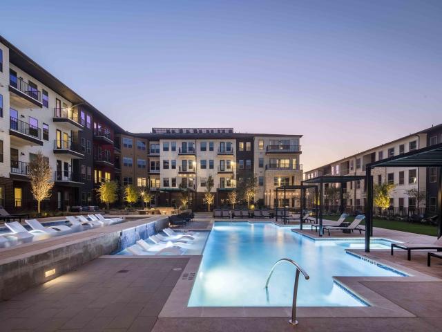 2 BR, 2 BA Apartment 2050 Texas Plaza Drive Unit 407, Irving, TX 75062