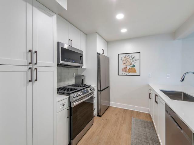2 BR, 2 BA Apartment 20544 Ventura Boulevard Unit 005 311, Woodland Hills, CA 91364