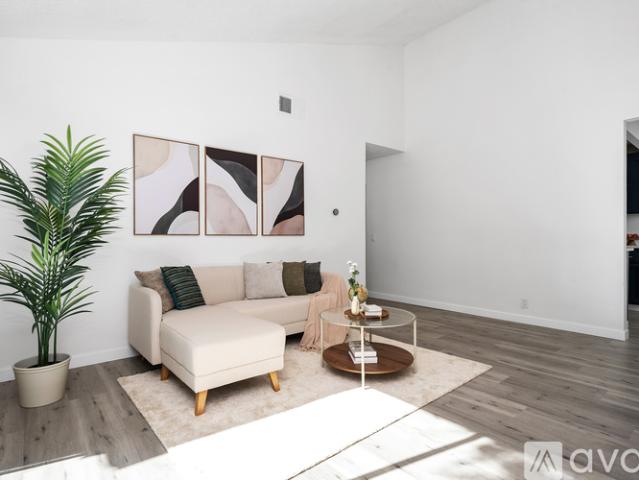 2 BR, 2 BA Apartment 20553 South Vermont Avenue Unit 6, Torrance, CA 90502